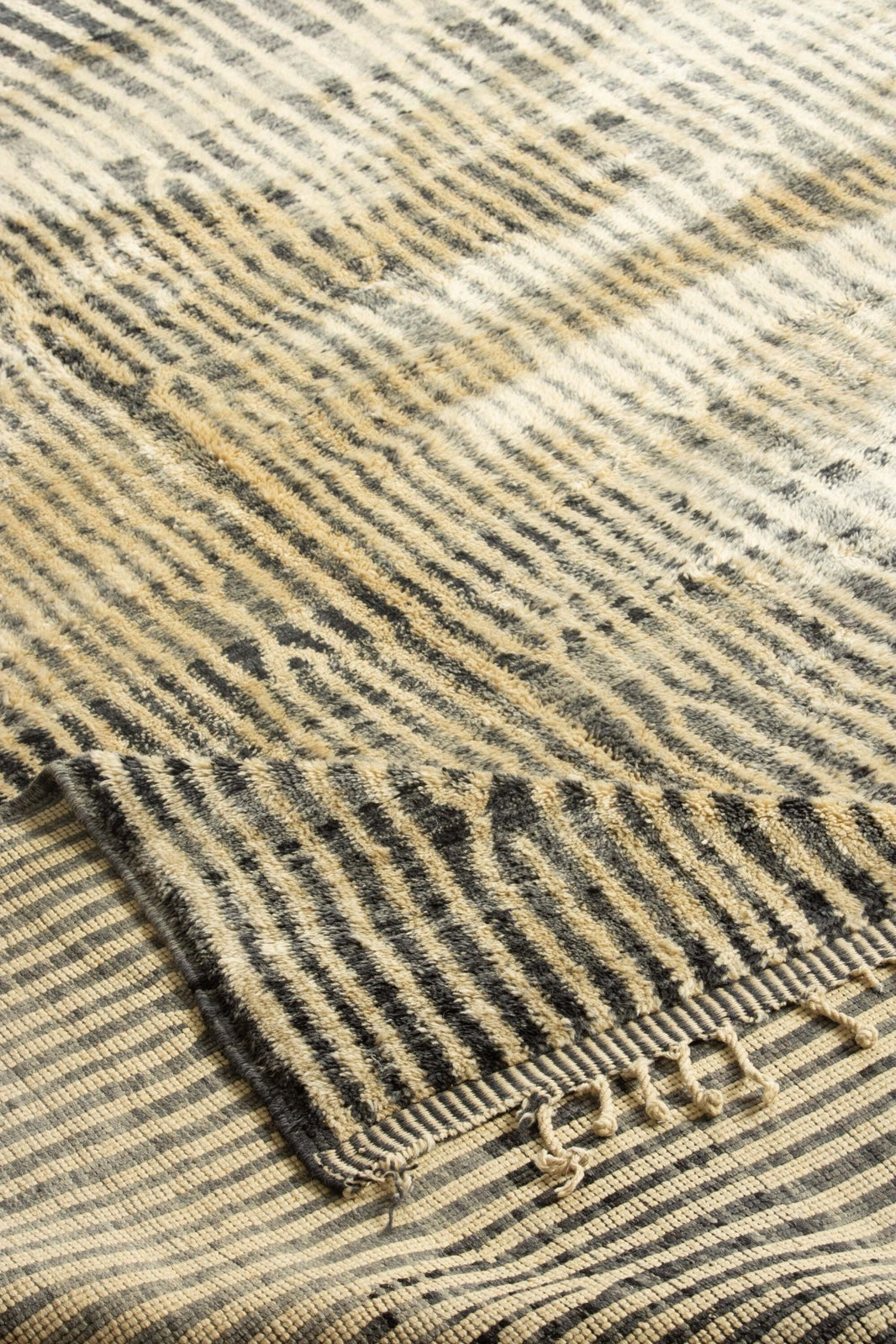 Luxury-modern Beni Mrirt Rugs